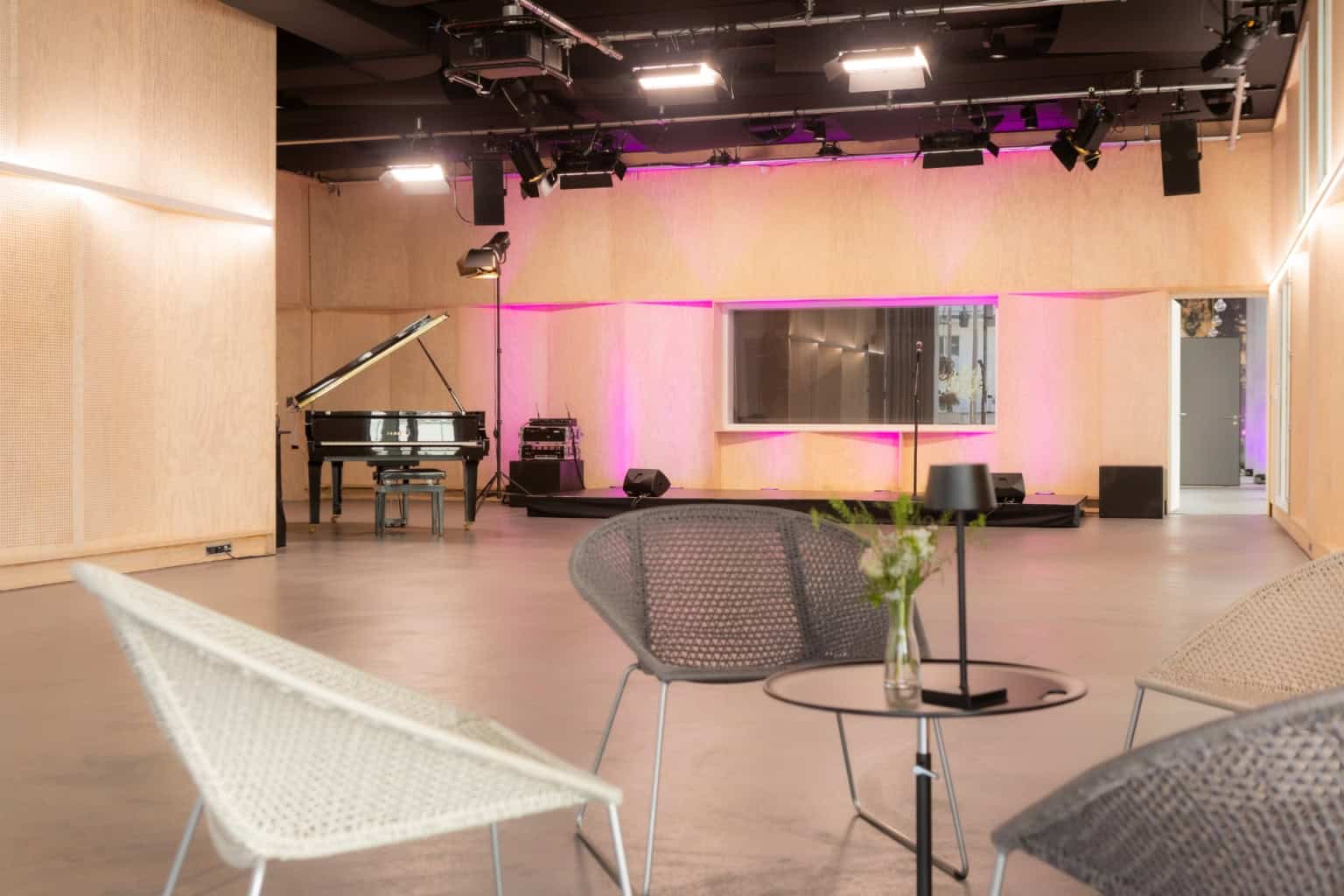 Oslo Studios - Sound. Vision. Space.